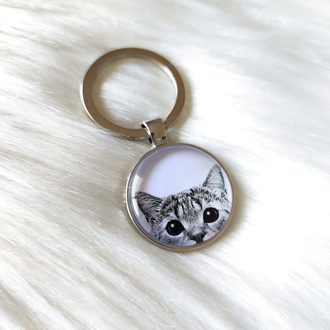 Cute Grey Cat Keychain, Cat Lovers Keyholder, Gift for Cat Moms, Hiding ...
