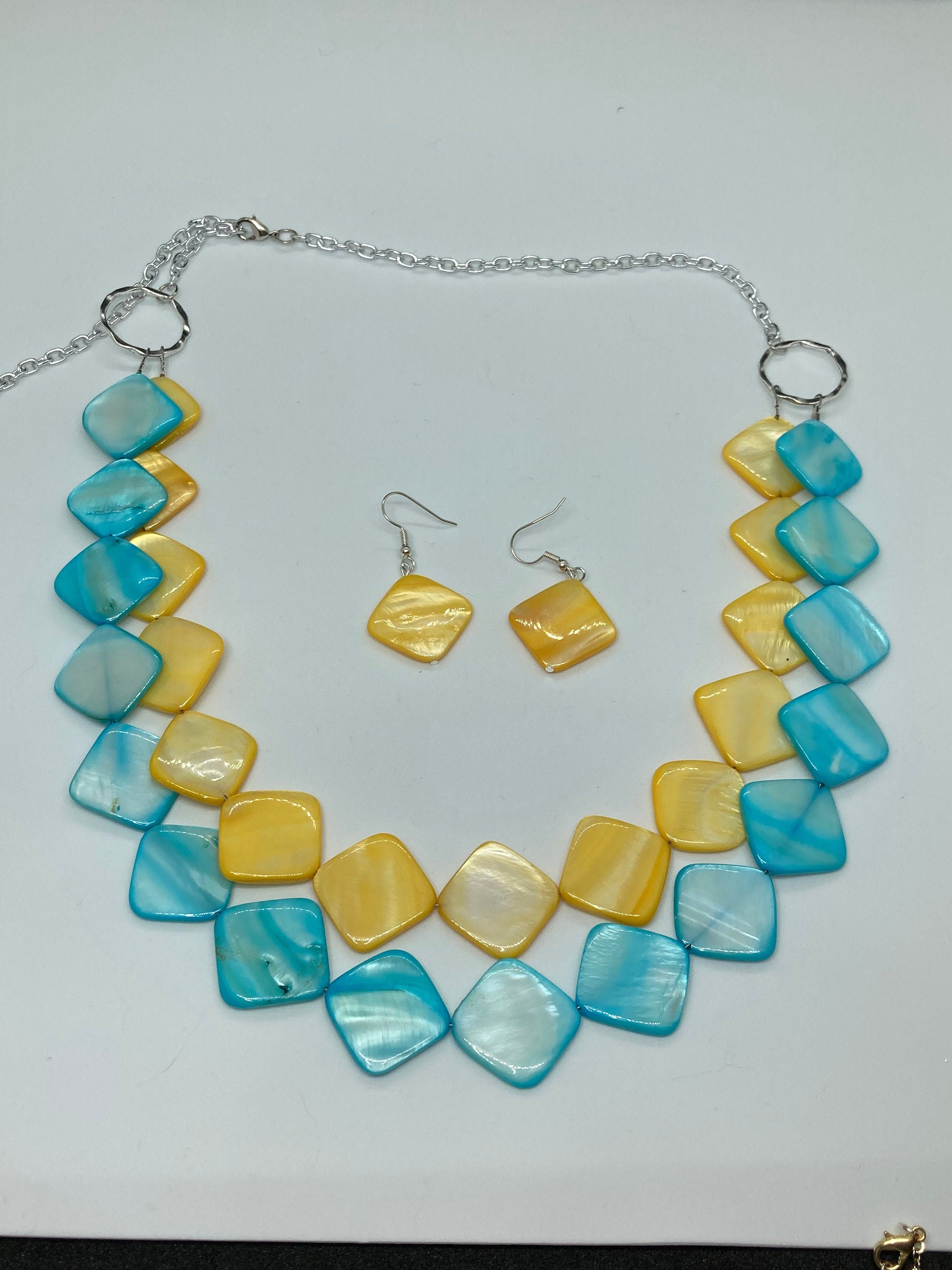 Natural Shells Necklace and Earrings / Beach Shell Necklace / | Etsy