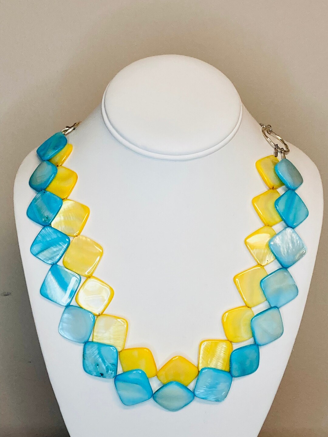 Natural Shells Necklace and Earrings / Beach Shell Necklace / - Etsy