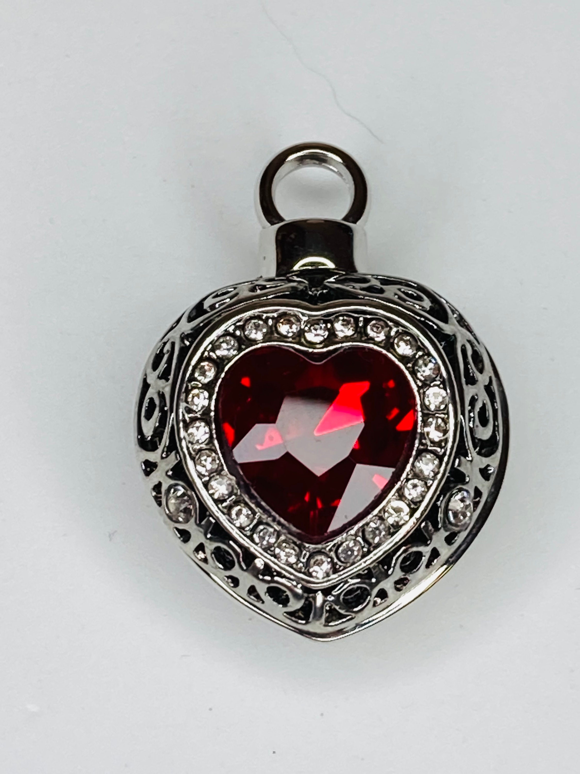 Red Heart Rhinestone Locket Necklace / Red Heart Rhinestone / - Etsy