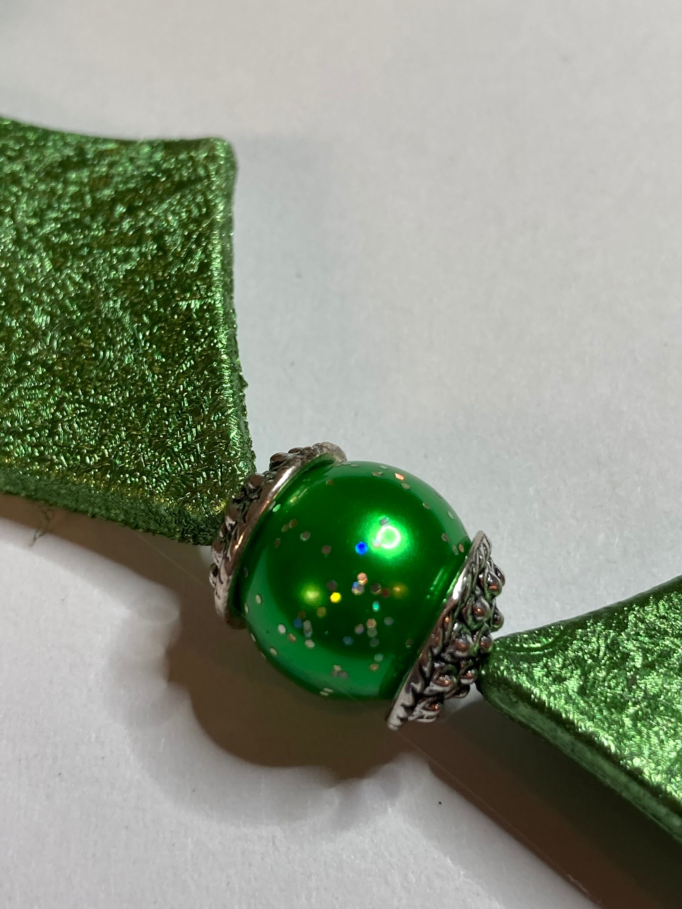 Green Diamond Shape Beads / Green Beads With Glitter and Silver Caps ...