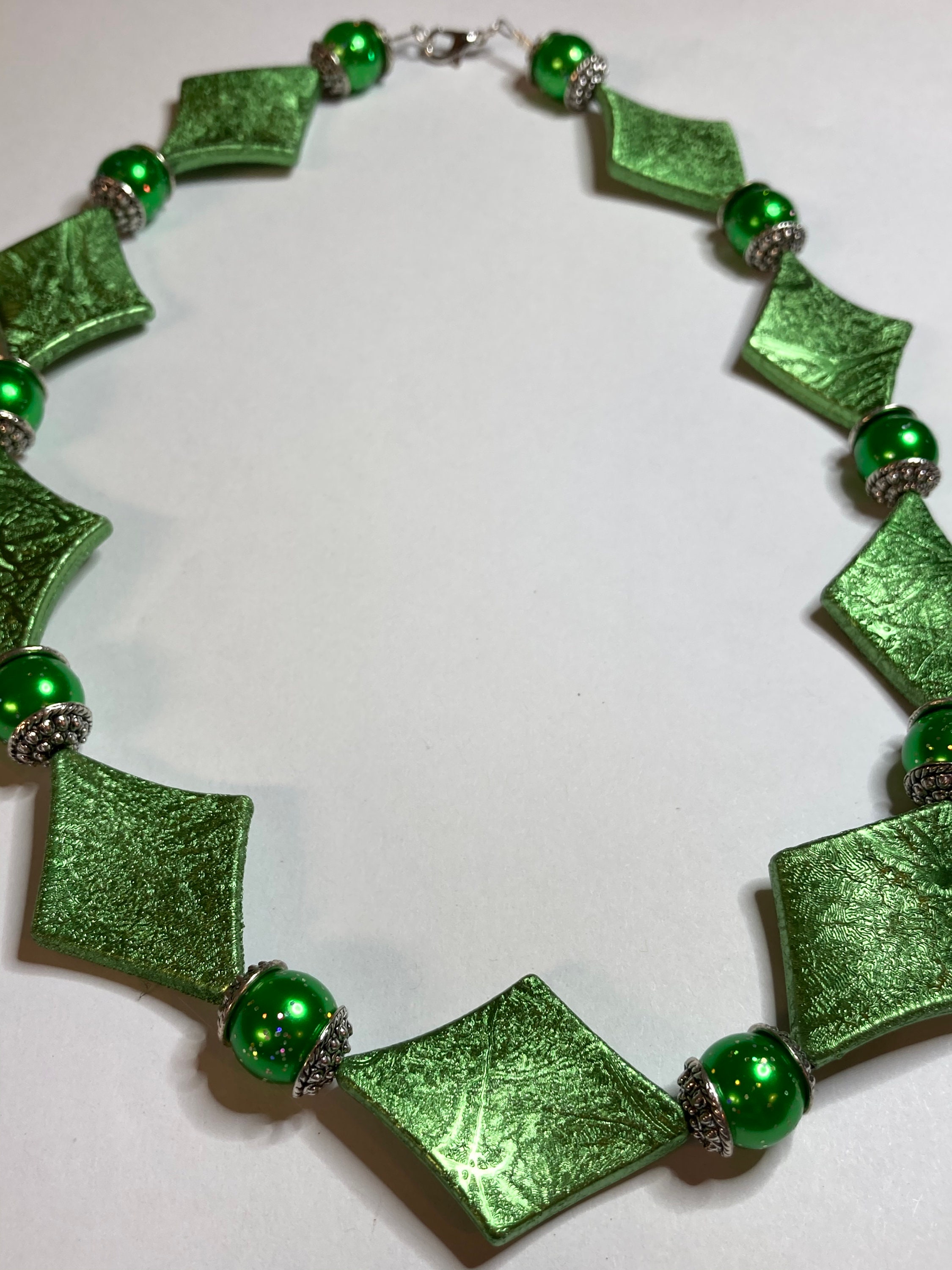 Green Diamond Shape Beads / Green Beads With Glitter and Silver Caps ...