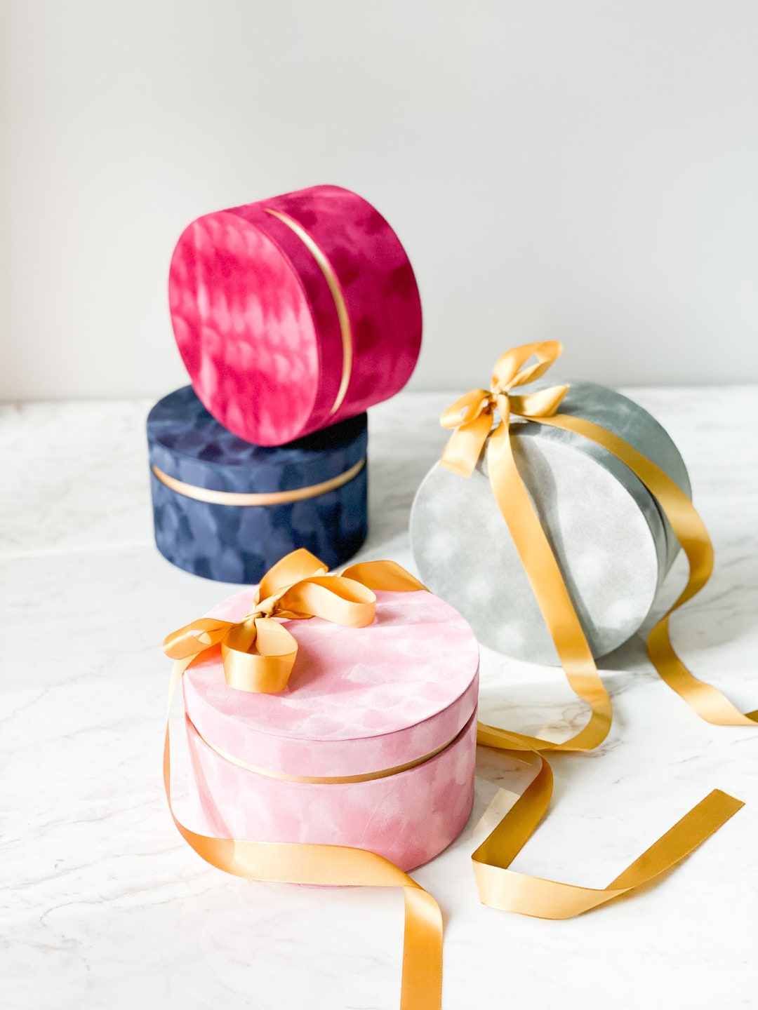 Round Velvet Box, Gift Box, Velvet Box, Textured Velvet, Hat Box ...