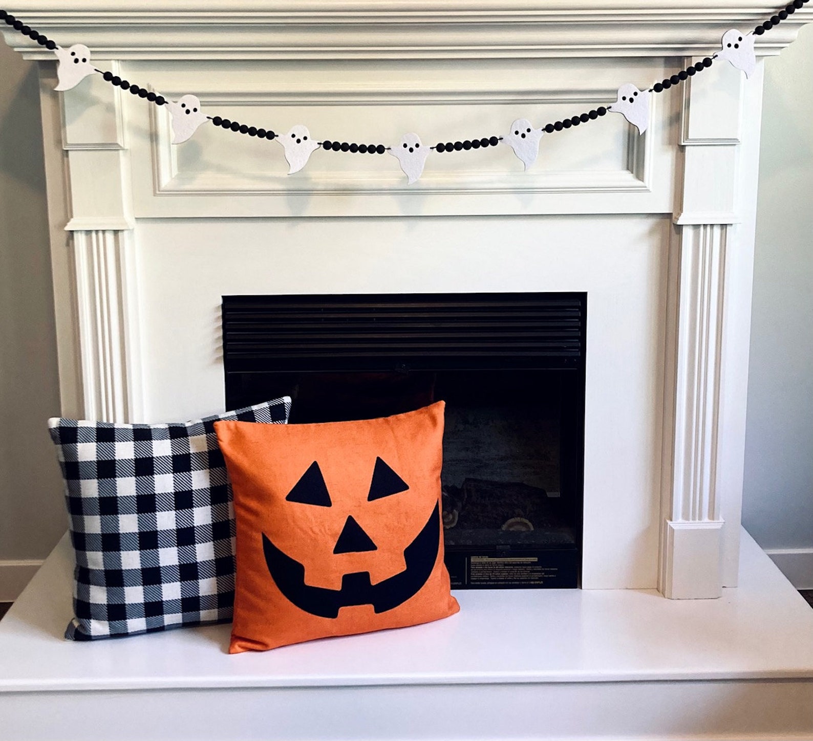 Halloween Felt Ghosts and Black Wood Beads Garland for - Etsy