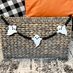 Halloween Felt Ghosts and Black Wood Beads Garland for Fireplace Mantel / Spooky Wall Home Decor ...