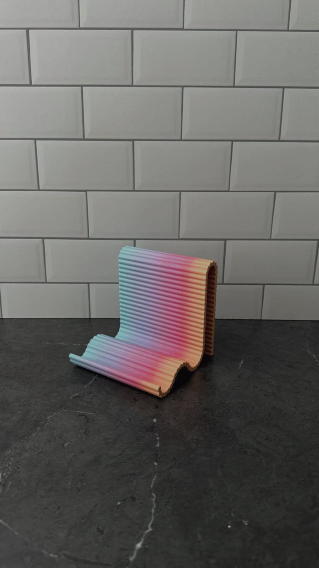 Wavy Mod Phone Tablet Stand 3D Printed PLA Sustainable Bioplastic ...