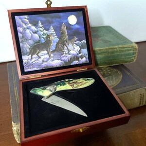 Howling Wolves Knife in Wood Display Box Collectible Set Fury Folding ...