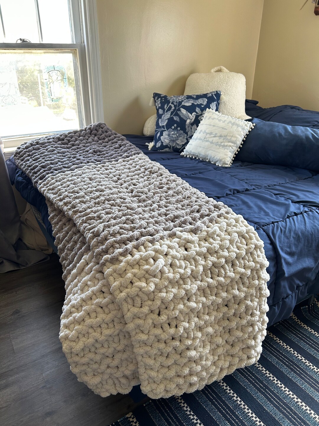 Gray Fade Large Chunky Knit Blanket by Leenie's Knits - Etsy