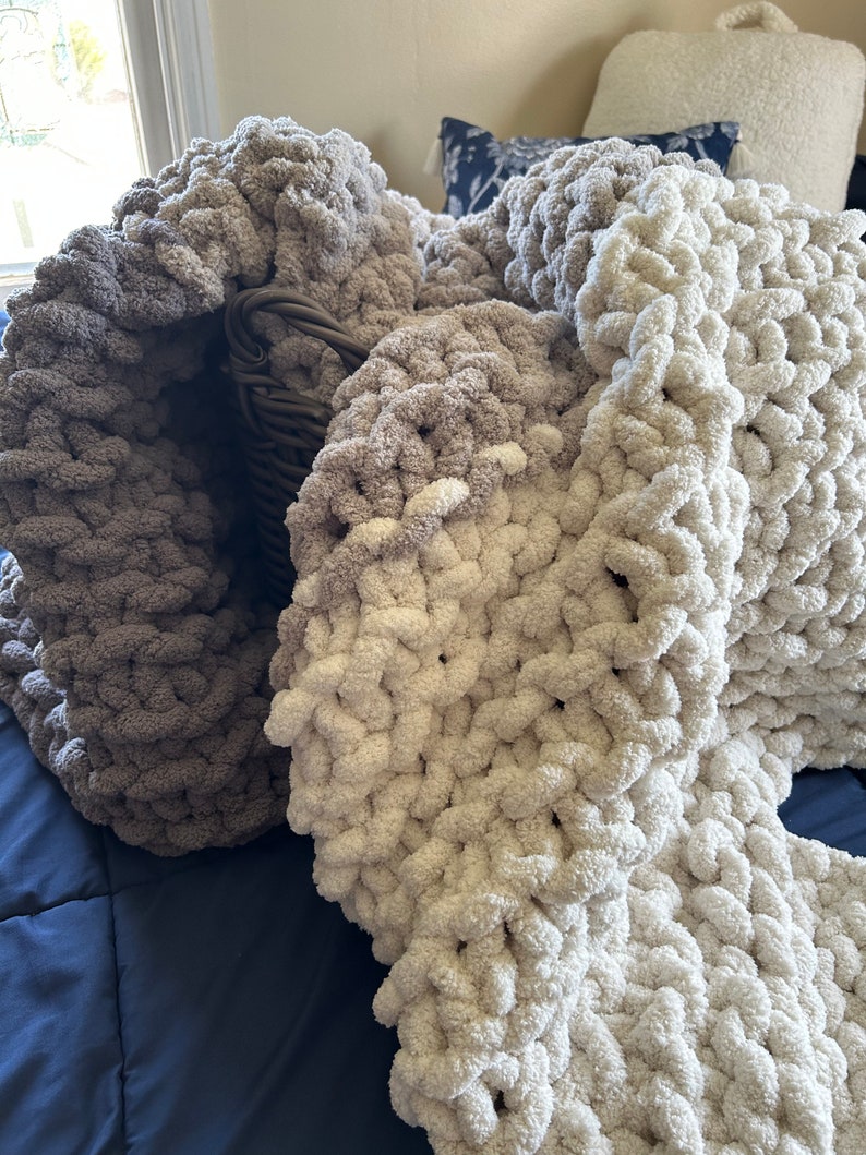 Gray Fade Large Chunky Knit Blanket by Leenie's Knits - Etsy