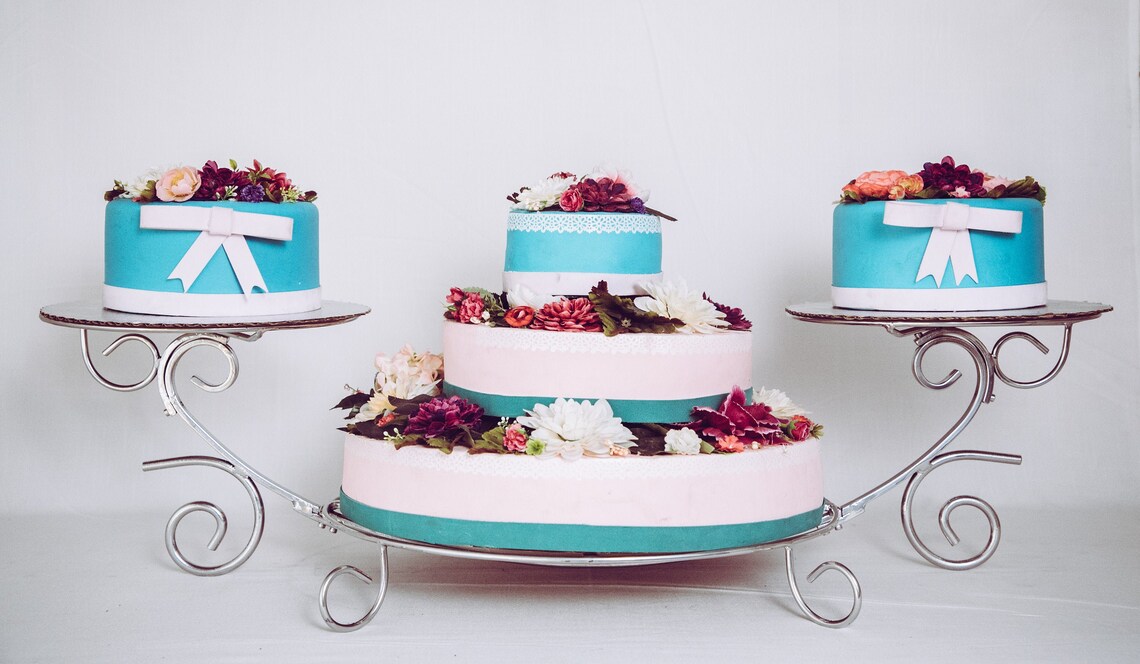 Beautiful and resistant 3 Tier cake stand. Upgrade your cakes. | Etsy