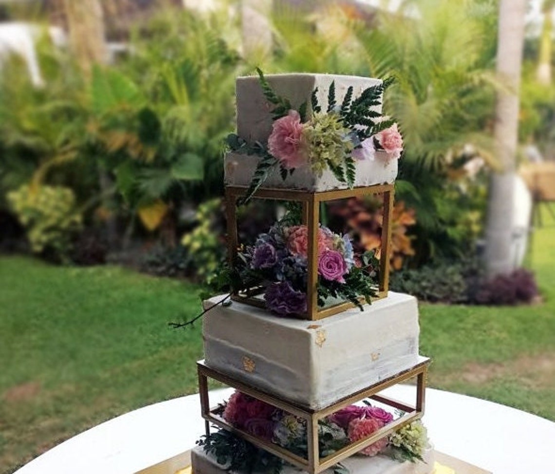 Gold Cake Stand and Cake Separator Set. Square Cake Separator - Etsy