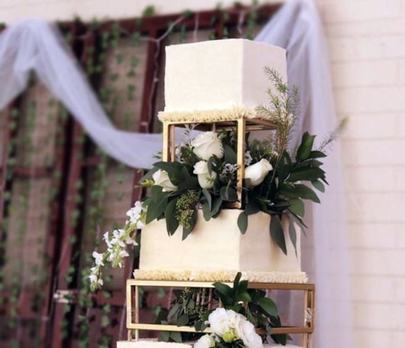 Gold Cake Stand and Cake Separator Set. Square Cake Separator 2 Pieces ...