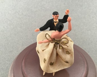 Music Box Couple - Etsy