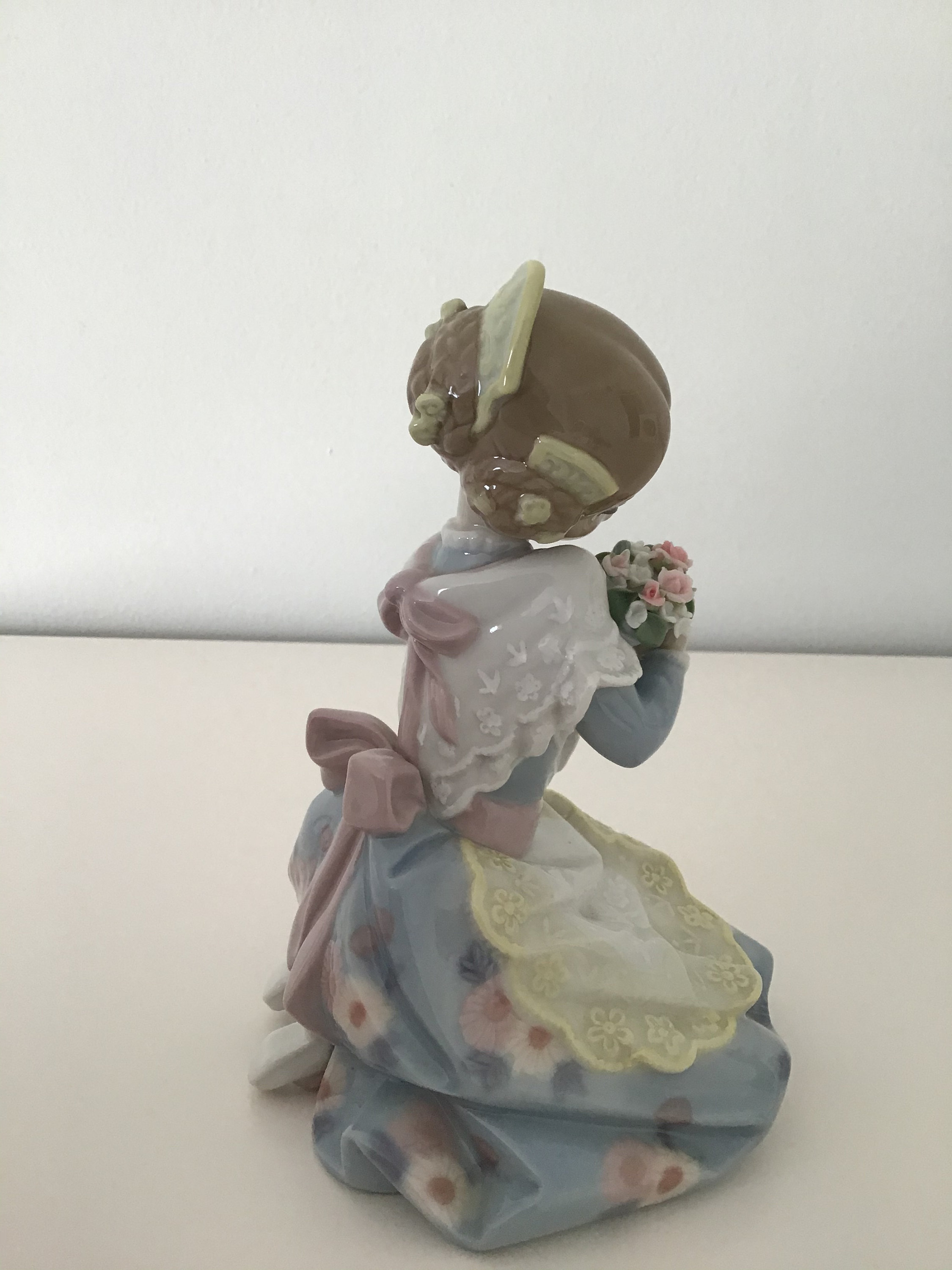 Lladro Porcelain Figurine #5868 Loving Valencia 1991 - Etsy