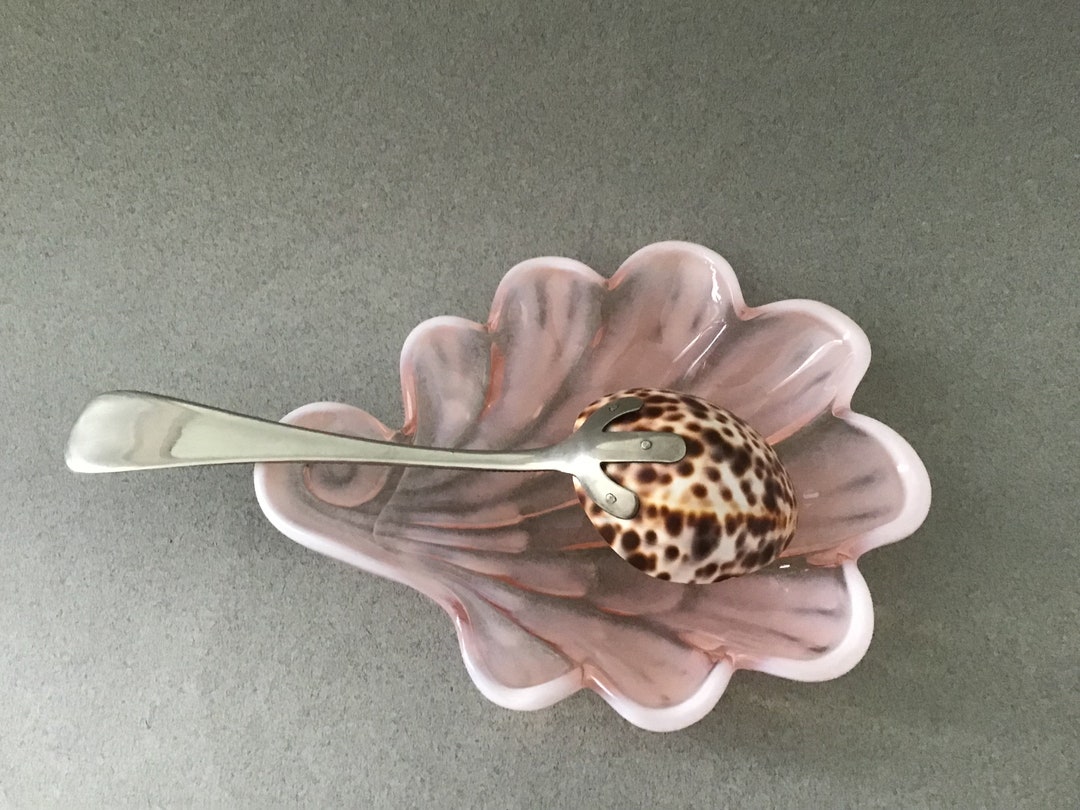 Vintage Handmade Cowrie Shell Spoon - Etsy