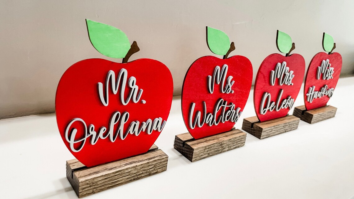 Personalized Wooden Teacher Apples Classroom Decor Teacher - Etsy Canada