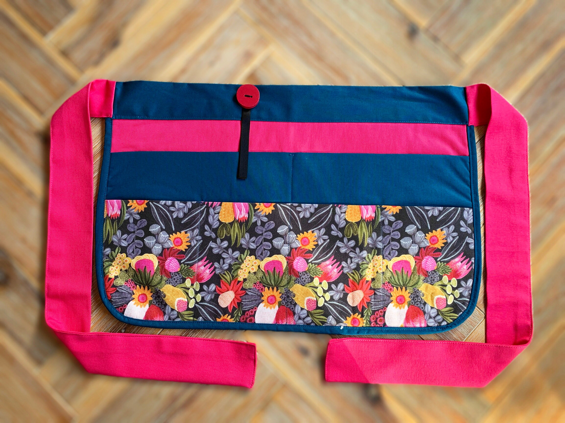 Teachers Apron, Utility Apron, Chicks Tool Belt, Gardening Apron, Pre ...