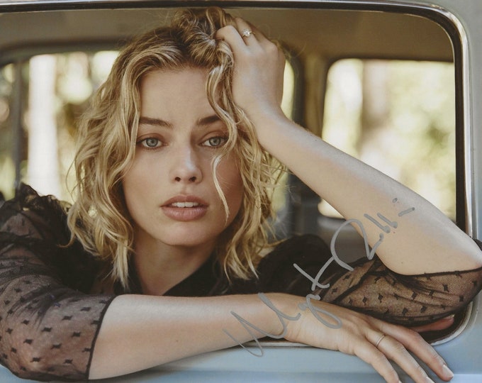 MARGOT ROBBIE Autograph Signed Photo Signature With COA - Etsy