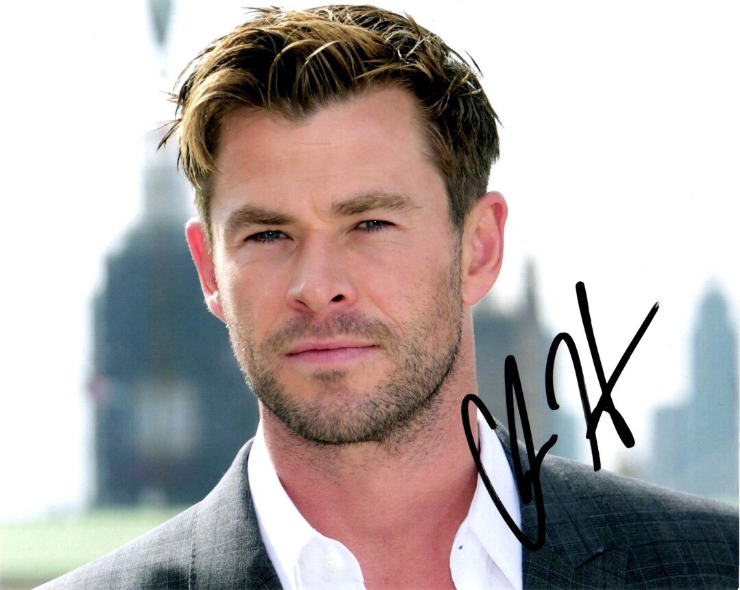 Chris Hemsworth Autograph Signed Photo Signature With COA - Etsy