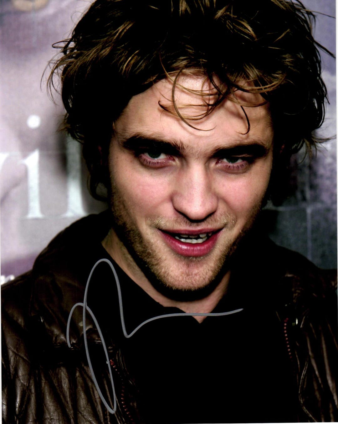 Robert Pattinson Autograph Signed Photo Signature With COA - Etsy
