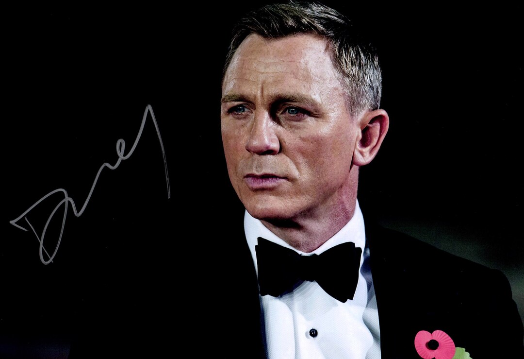 Daniel Craig Autograph James Bond Signed Photo Signature With COA - Etsy