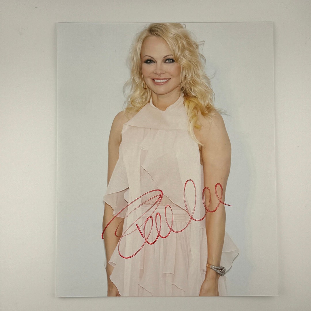 Pamela Anderson Autograph | Baywatch | signed Photo | Signature With COA - Etsy