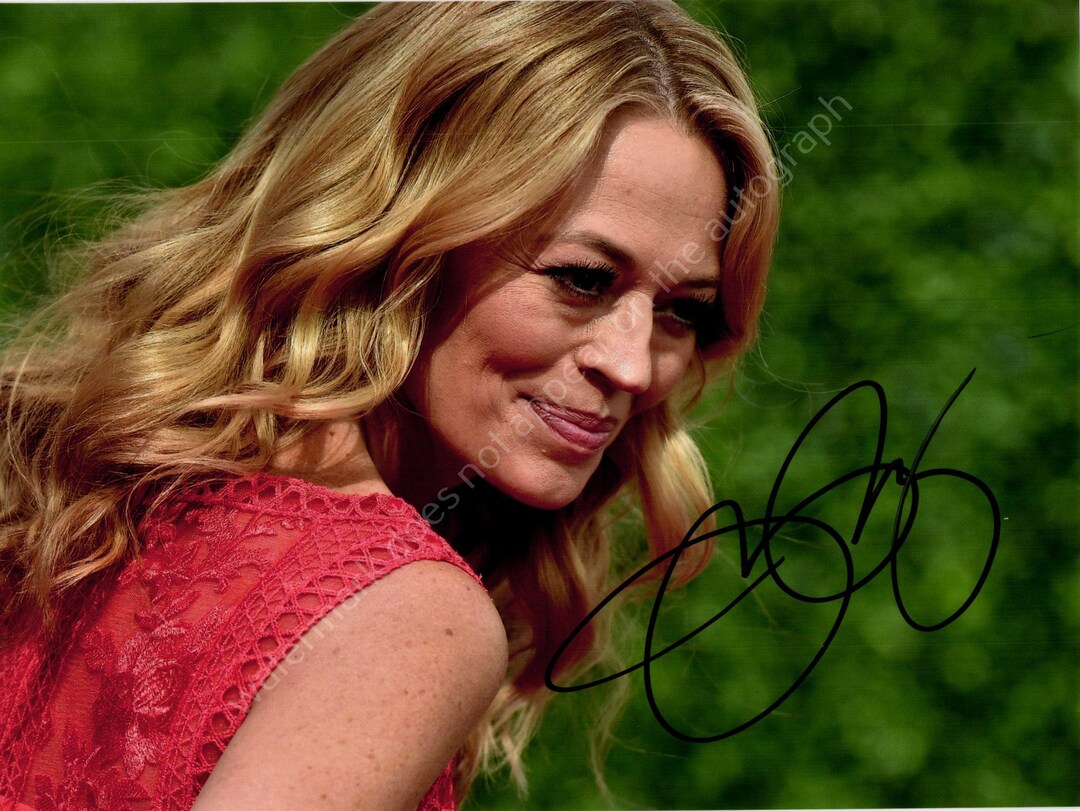 JERI RYAN Autograph Signed Photo 6x8 Signature With COA - Etsy