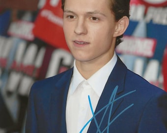 Tom Holland Signed Photo - Etsy