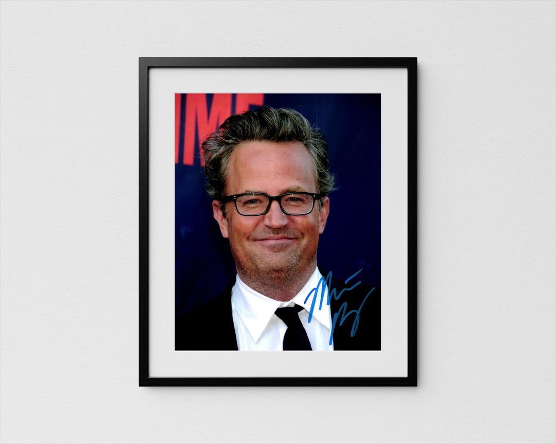 Matthew Perry Autograph Friends Signed Poster Chandler Bing Authentic ...