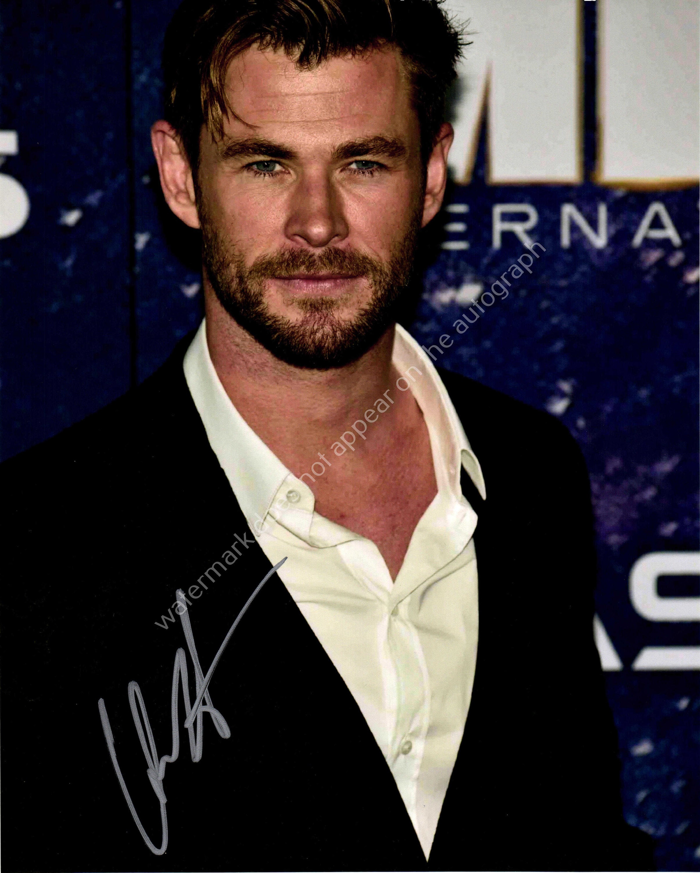 CHRIS HEMSWORTH Autograph Signed Photo Signature With COA - Etsy