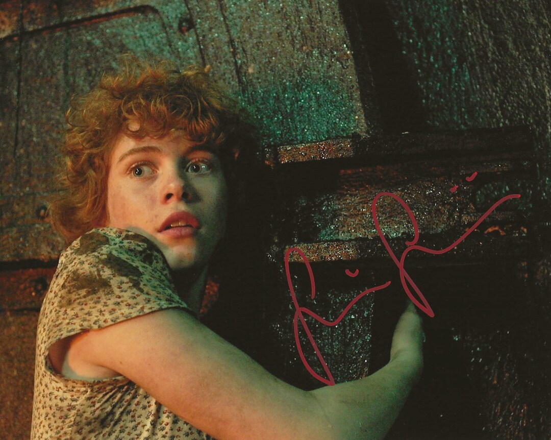 Sophia Lillis Autograph Signed Photo Signature With COA - Etsy