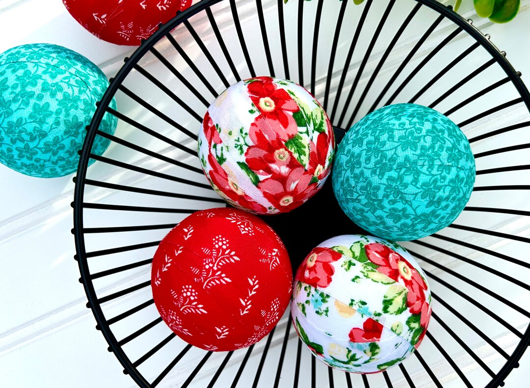 Farmhouse Style Fabric Wrapped Rag Balls, Pioneer Style Tier Tray Decor ...