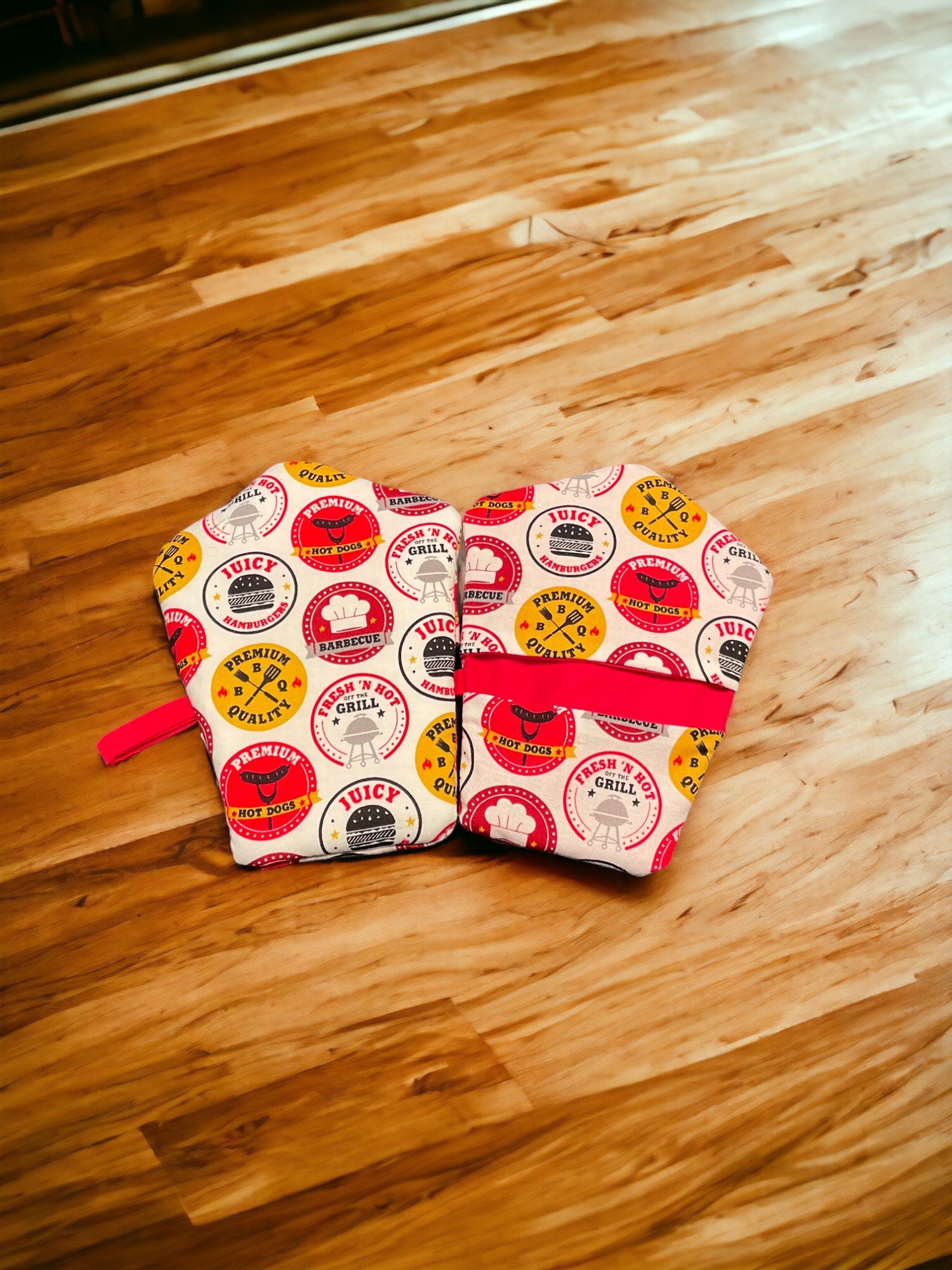 Finger Potholders, Barbeque Grilling, Grill Master Pattern, Red Accent ...
