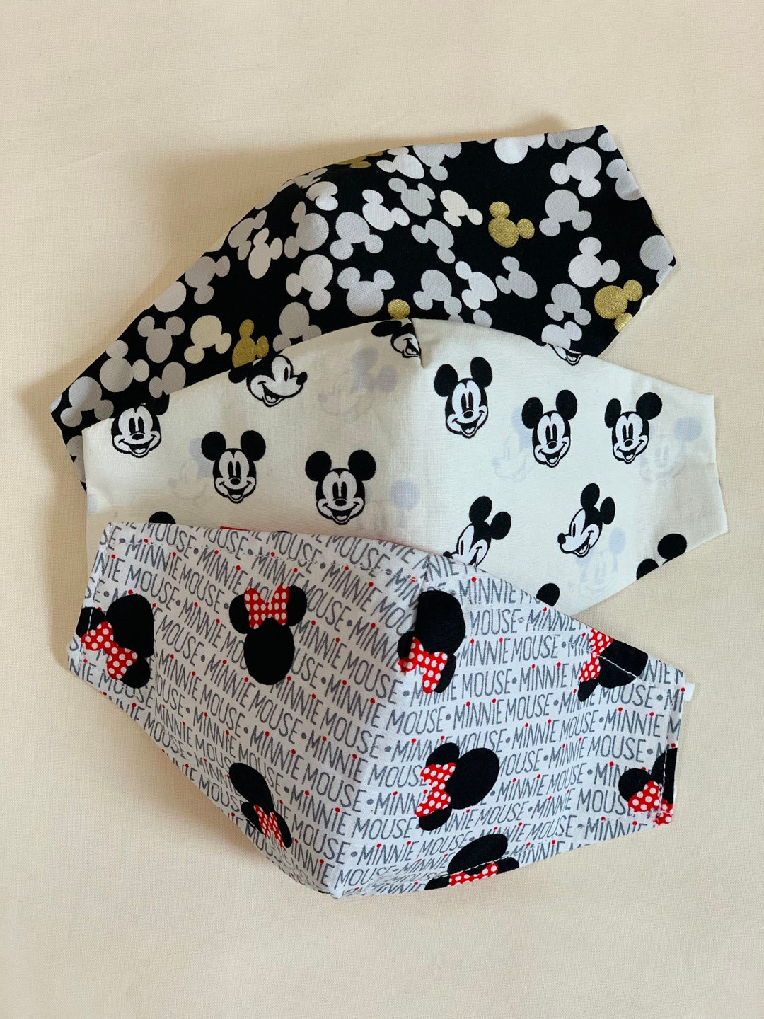 Disney Masks 3ply Filter & Nose Wire Included Mickey and Minnie Masks ...