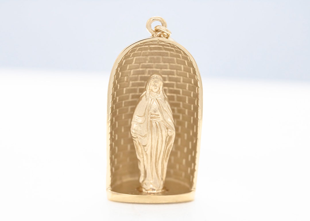 14 Karat Yellow Gold 3D Virgin Mary Medallion - Etsy