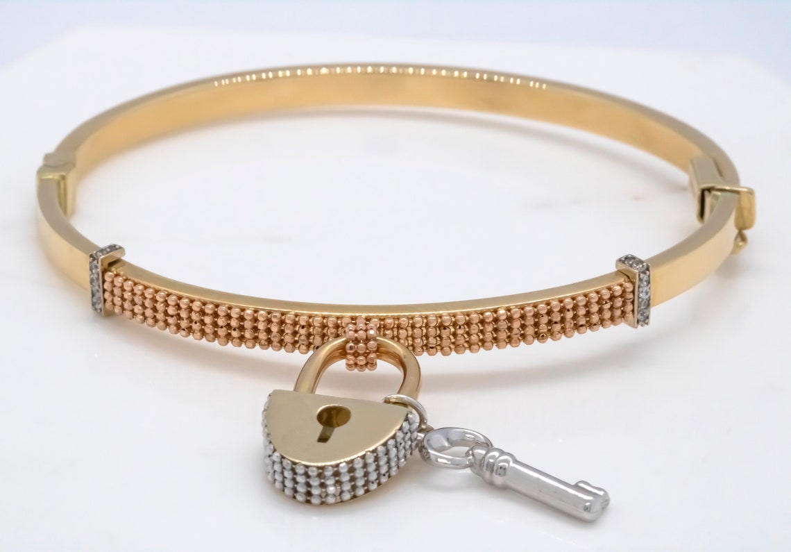 14 Karat Tricolor Gold Lock and Key Bangle | Etsy