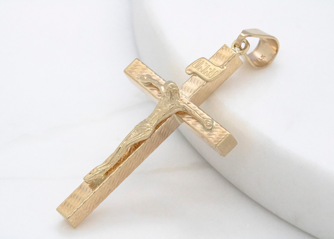 14 Karat Yellow Gold Cross With Jesus - Etsy