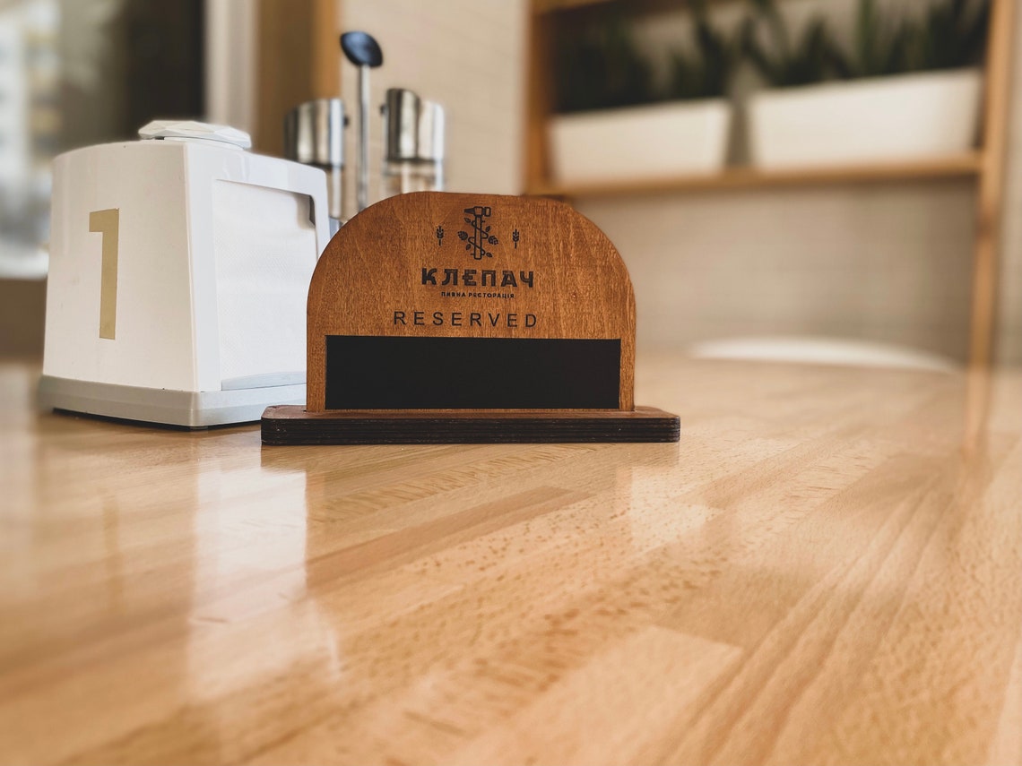 Piatto di riserva da tavolo Segno di tavolo riservato Segno - Etsy Italia