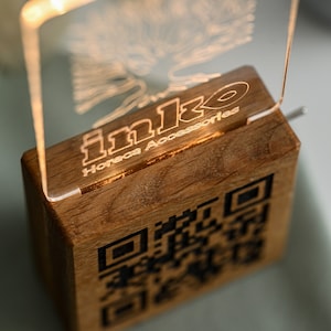 Acrylic QR Code Plate With Illumination, Restaurant QR Code on Wooden ...
