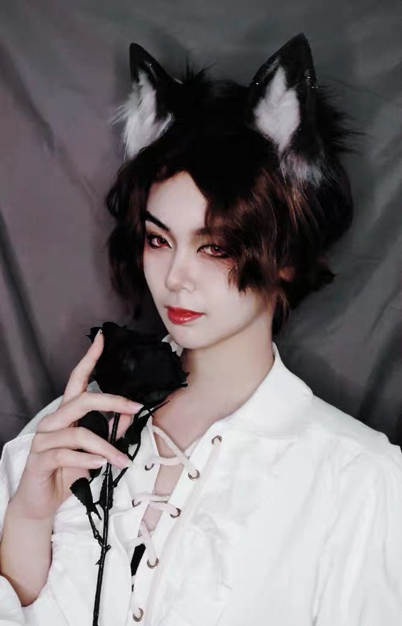 Cosplay De Lobo Llorando