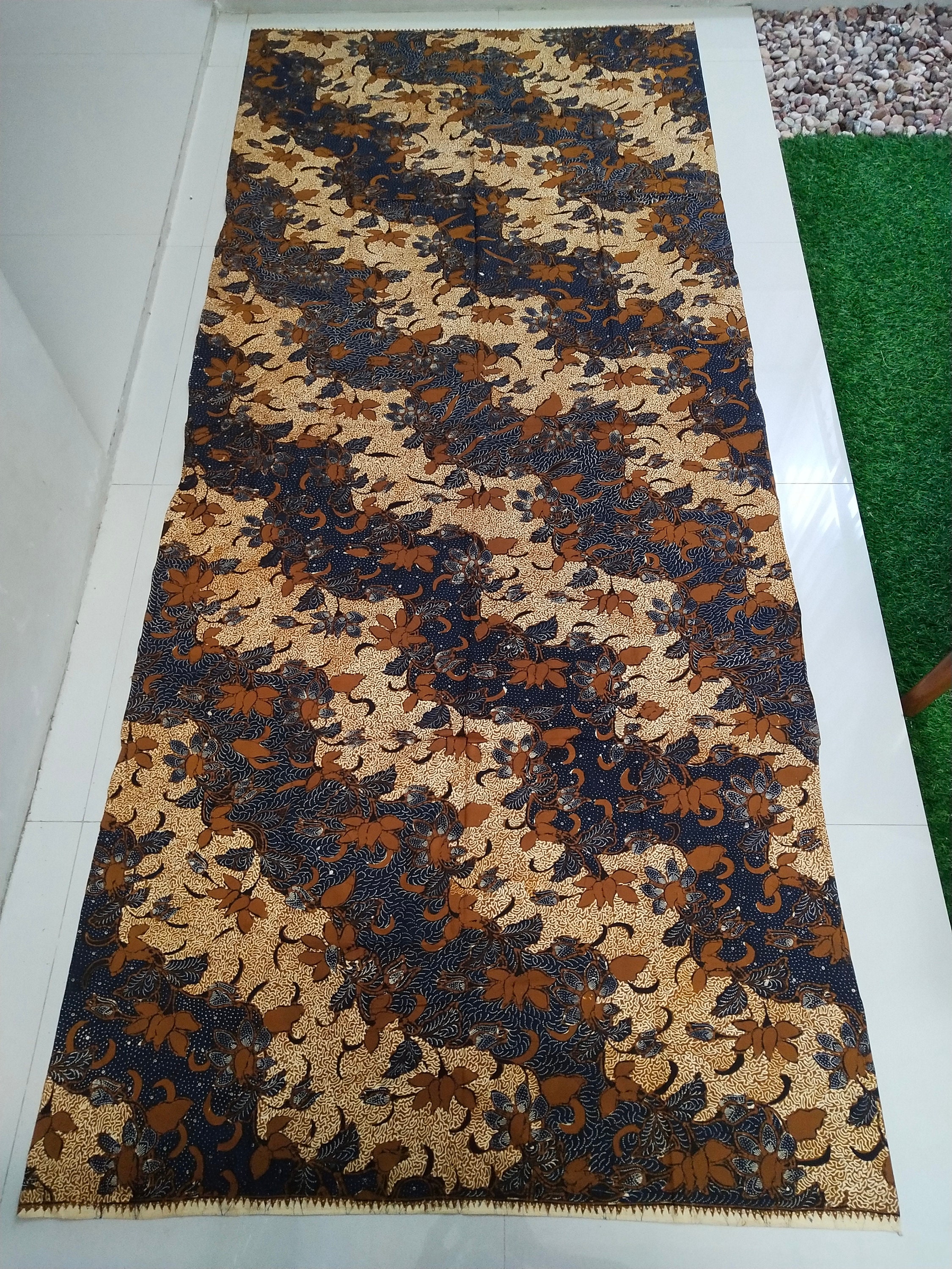 Batik Tulis Lunglungan Kembang Lawasan|rare Vintage Hand Drawn Fabric ...