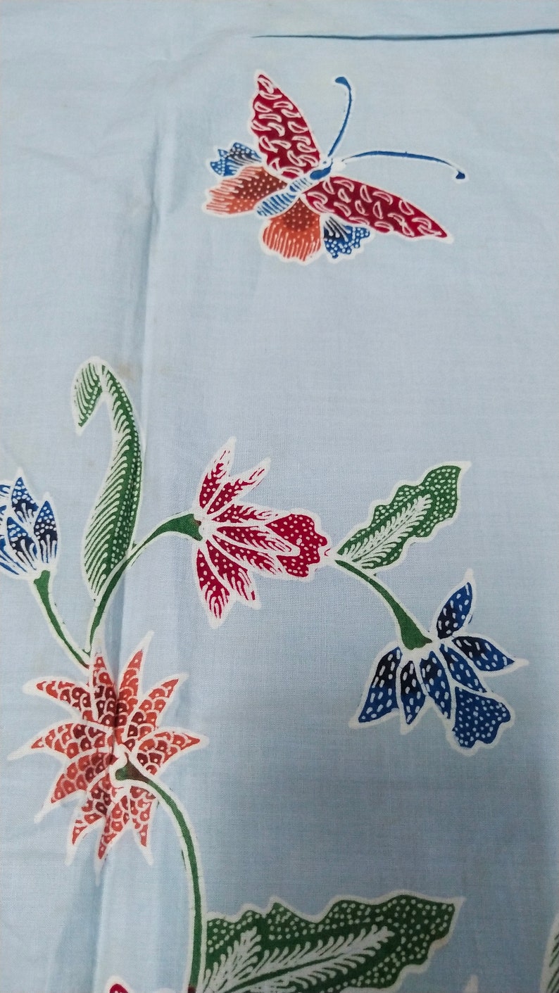 Batik Tulis Tujuh Rupa-buketan Kembanghand Drawn Bouquet of - Etsy