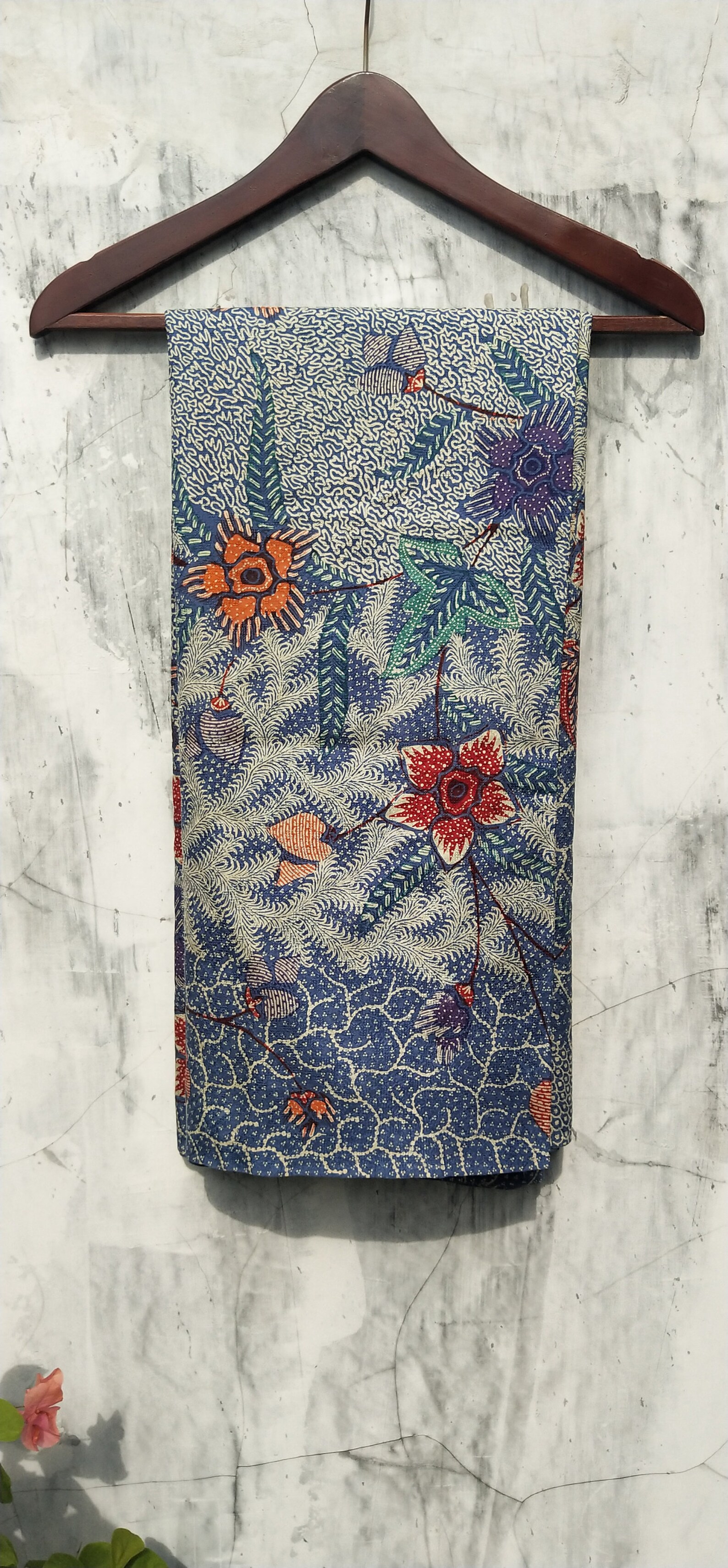 A Hand-drawn Vintage Batik Cloth From Pekalongan Featuring Floral ...