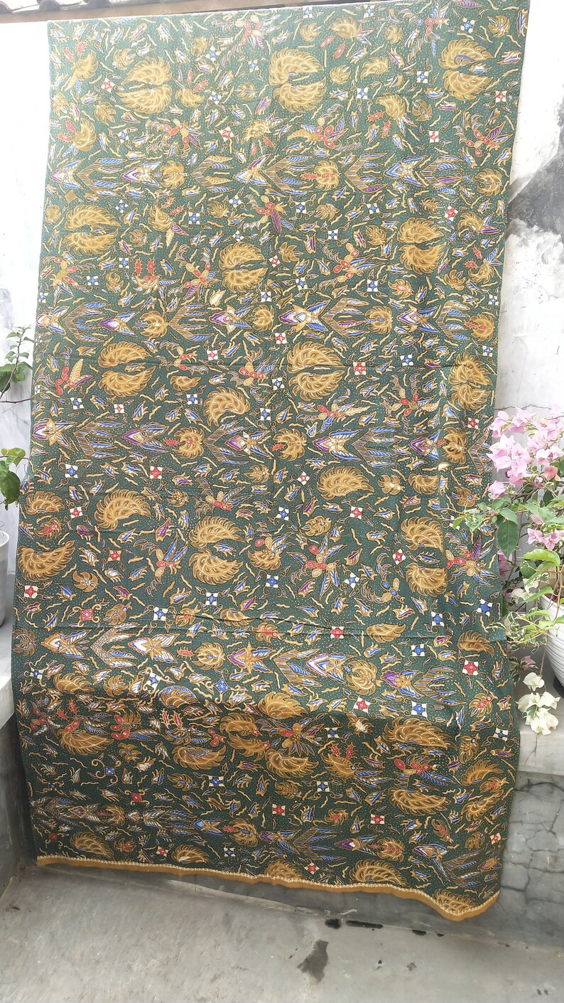 Vintage Hand-drawn Batik Cloth | Putra Mahkota Pattern - Etsy UK