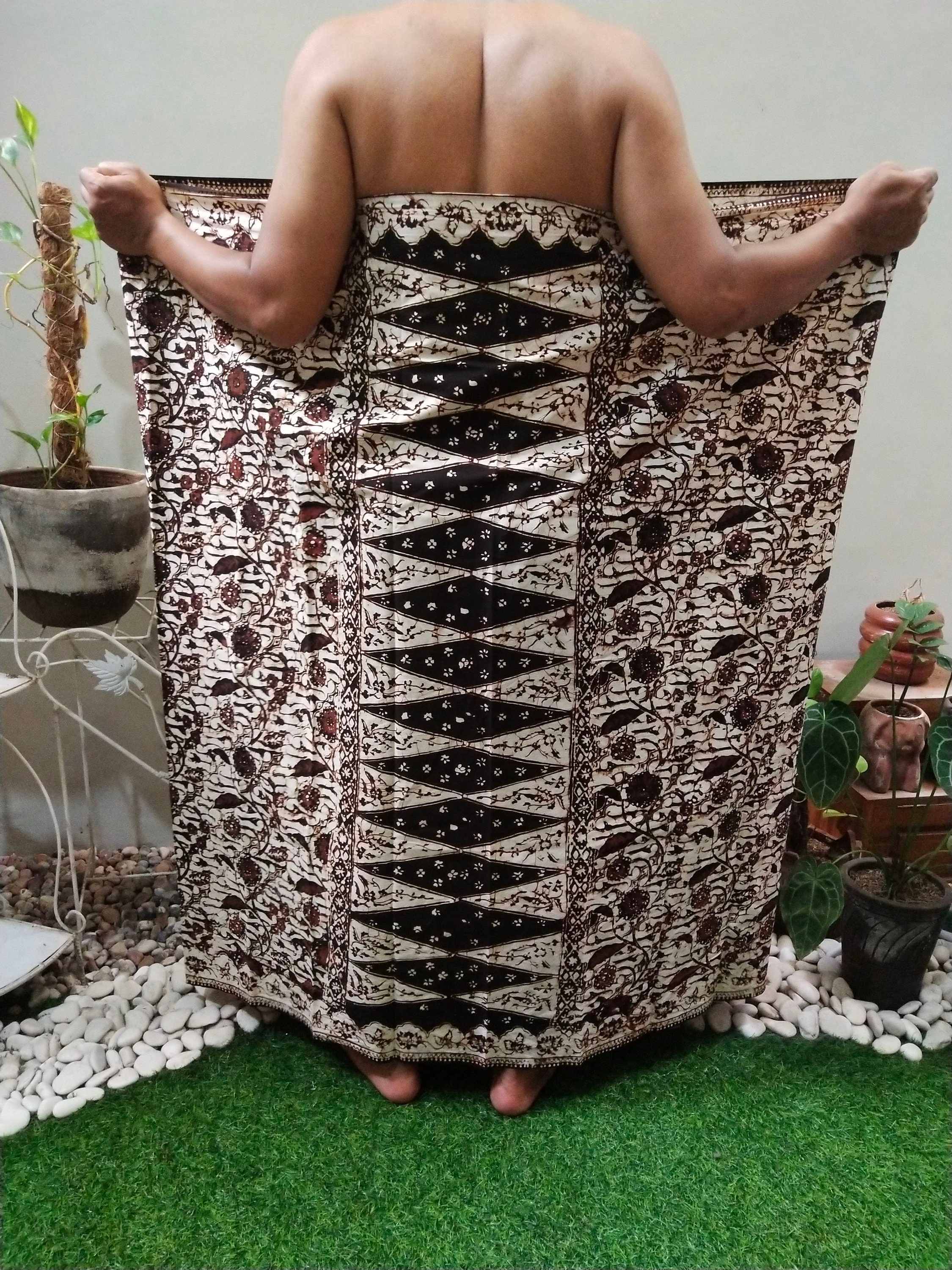 Hand Block Batik Sarong | Traditional Beach Wrap, Lungyi - Etsy