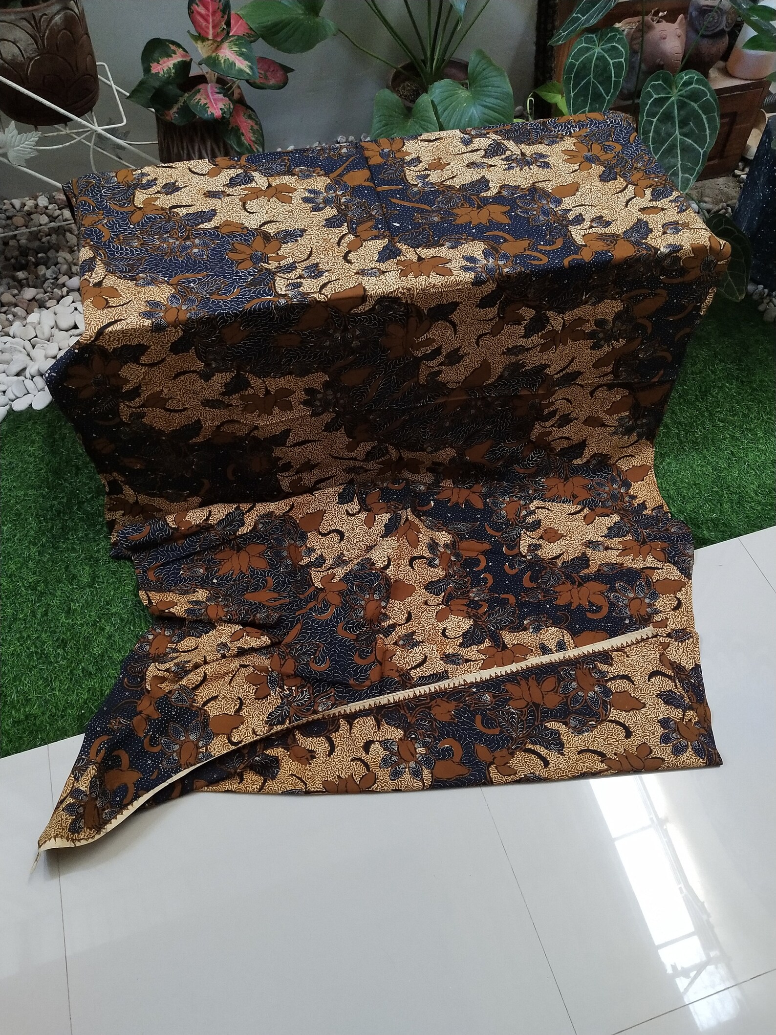 Batik Tulis Lunglungan Kembang Lawasan|rare Vintage Hand Drawn Fabric ...