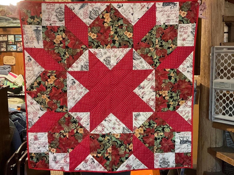 Handmade Christmas Star Quilt: Holiday Wreath Patchwork Wall Hanging - Etsy