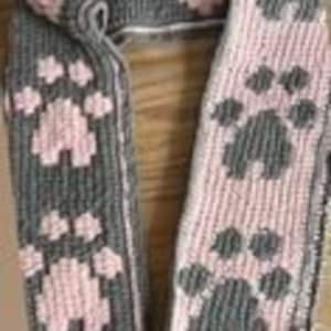 Paula's Puppy Paw Print Scarf - Overlay Mosaic Crochet Pattern ...