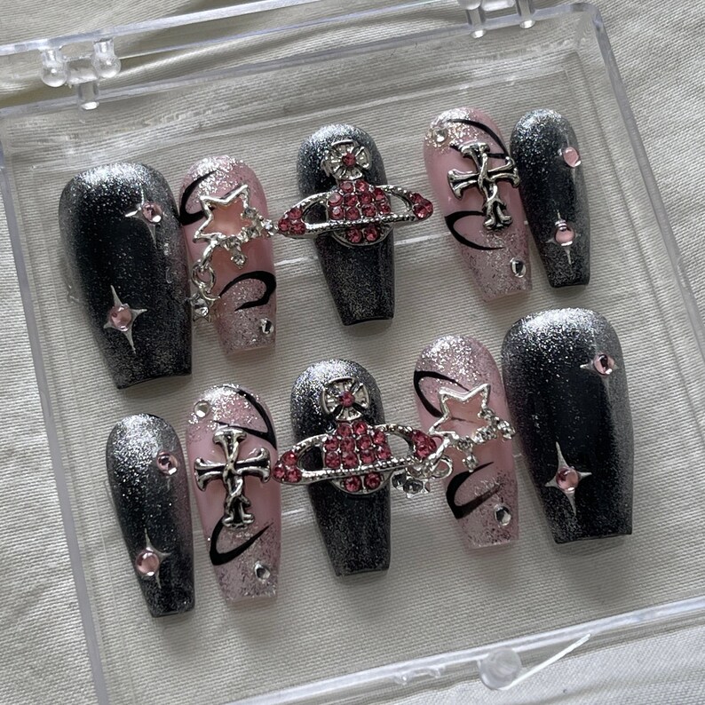 Outer Space Stiletto Tip Press on Nails 3D Art Nails Black Chrome Heart ...