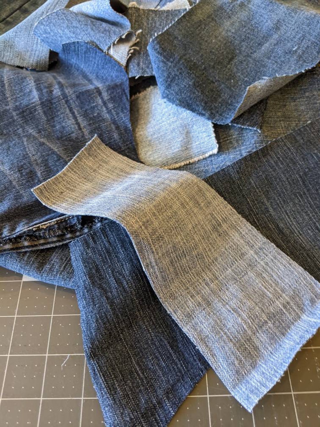 1 Lb. (approx:50 Pieces) Denim Blue Jean Scraps for Crafting, Quilting ...